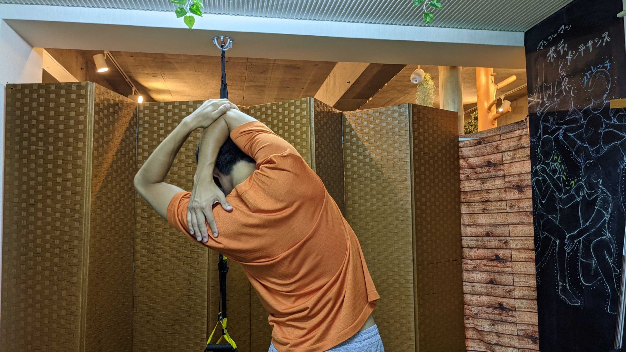 ストレッチポールの使い方をトレーニングからほぐしまで解説【初心者の方必見】 | co-nect spot（コネクトスポット）